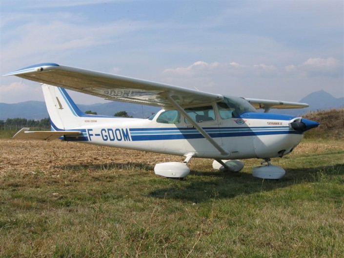 C172 - 2 - L'Aéroclub d'Auvergne
